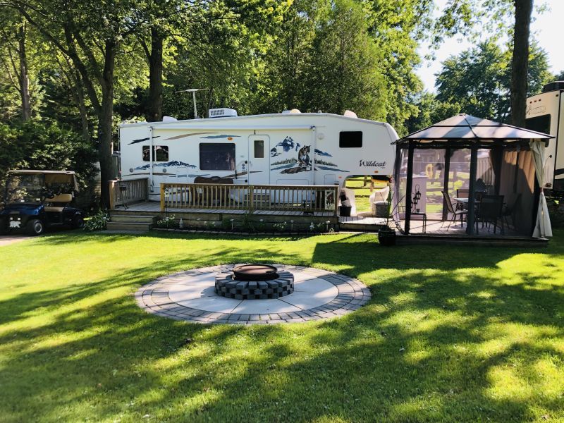Used Travel Trailers & Park Models for Sale at Happy Hills Resort